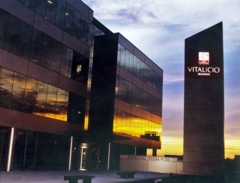 Generali Edificio Vitalicio / oficinas / Eduardo Talon Arquitectura